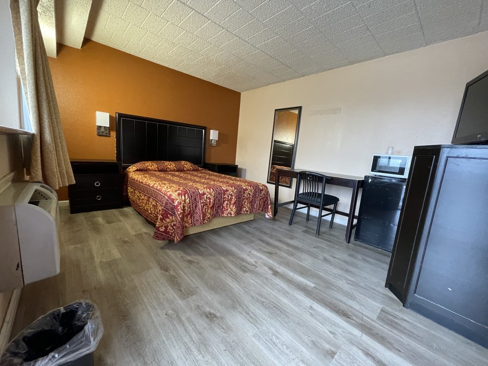 TOWSON EAST MOTEL - Updated January 2026 - 16 Photos - 1507 E Joppa Rd ...