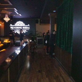 READING ROOM - Updated December 2025 - 15 Photos - 858 W Lake St ...