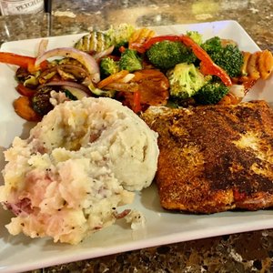 THE RIDGE RESTAURANT & BAR - Updated November 2024 - 404 N Pine St ...