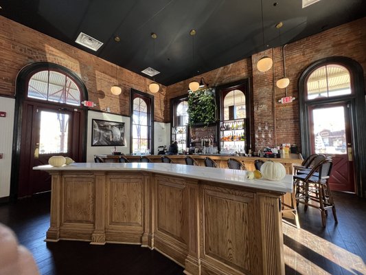 THE CENTRAL - Updated July 2024 - 91 Photos & 50 Reviews - 300 Railroad ...