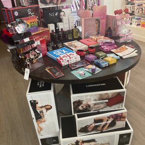 CUPID’S CLOSET - 98 Photos & 56 Reviews - 12201 Wilshire Blvd, Los ...