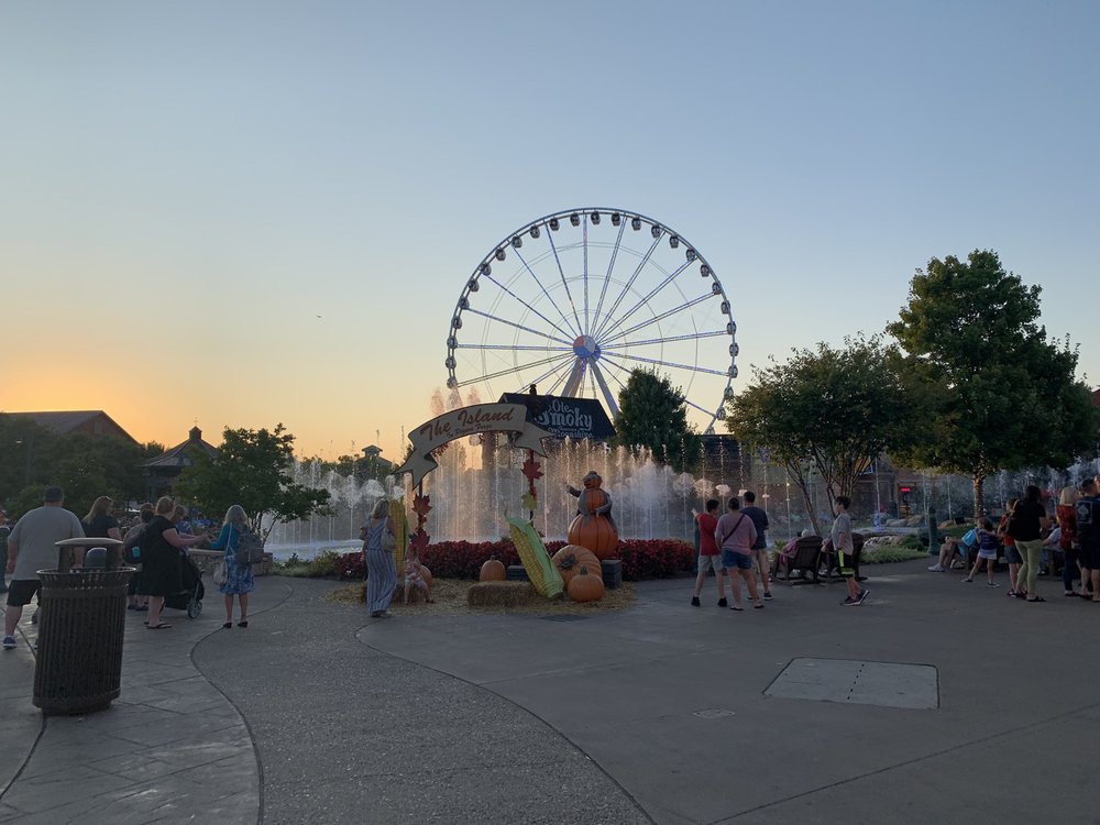 The Island in Pigeon Forge - 613 Photos & 273 Reviews - Amusement Parks ...