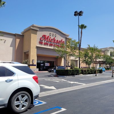 MICHAELS - Updated April 2025 - 107 Photos & 77 Reviews - 27534 Lugonia ...