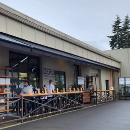 DERU MARKET - Updated December 2025 - 2386 Photos & 2013 Reviews - 723 ...