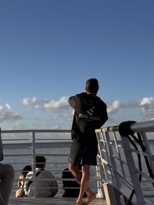 PINK SAILS WAIKIKI - Updated January 2026 - 1033 Photos & 741 Reviews ...