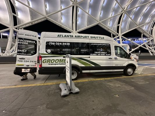 GROOME TRANSPORTATION - Updated February 2025 - 40 Photos & 159 Reviews ...