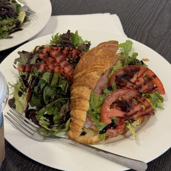 CAFE AMICO - Updated August 2025 - 220 Photos & 174 Reviews - 320 Town ...