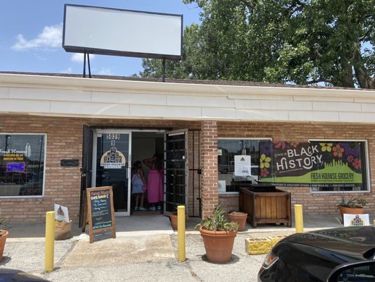 FRESH HOUWSE GROCERY - Updated July 2025 - 56 Photos & 10 Reviews ...