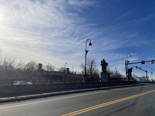 THE FROG BRIDGE - Updated December 2025 - 28 Photos - South St ...