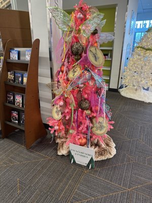 DOUGLAS COUNTY LIBRARIES - HIGHLANDS RANCH - Updated December 2025 - 21 ...