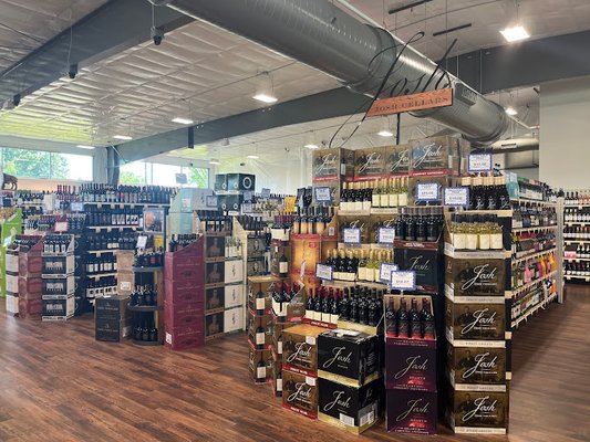 MEGA-BEV - Updated May 2025 - 545 Lake Michigan Dr NW, Grand Rapids ...