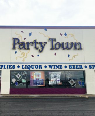 PARTY TOWN - Updated January 2026 - 23 Photos & 44 Reviews - 6823 ...
