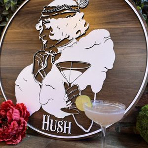 SIX STRINGS ON FRANKLIN - Updated January 2026 - 2131 W Franklin St ...