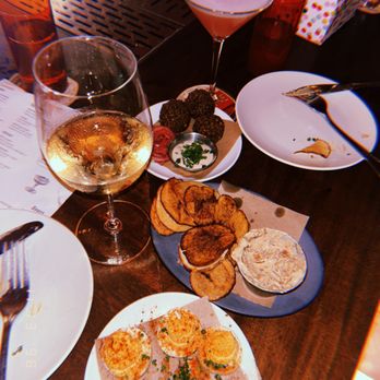 MICHAEL’S GENUINE FOOD & DRINK - 2706 Photos & 1938 Reviews - 130 NE ...