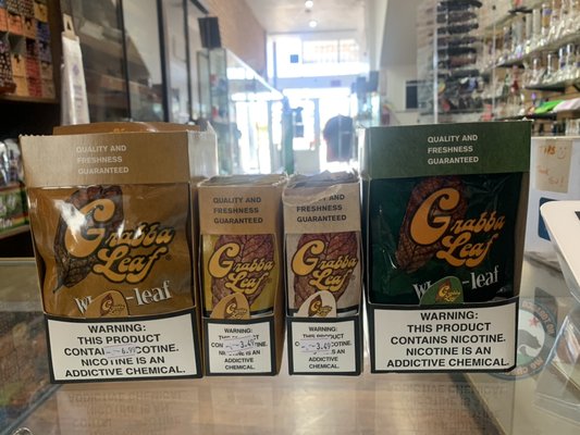 SMOKEEZ - Updated December 2025 - 608 Photos & 83 Reviews - 4020 Bay St ...