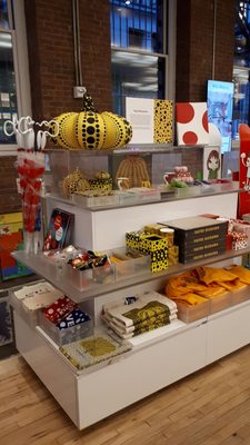 MOMA DESIGN STORE-SOHO - 187 Photos & 158 Reviews - Home Decor - 81 ...