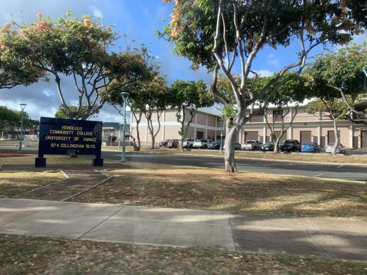 HONOLULU COMMUNITY COLLEGE - Updated June 2024 - 32 Photos & 24 Reviews ...