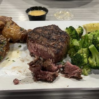 THE LOCAL TAVERN BAR AND GRILL - Updated December 2025 - 91 Photos & 72 ...