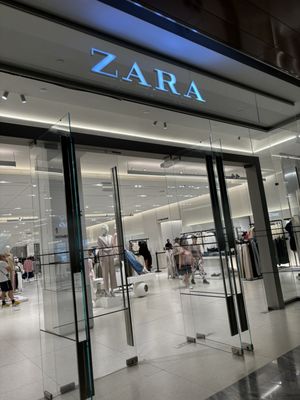 ZARA - Updated December 2025 - 56 Photos & 187 Reviews - 39 W 34th St ...