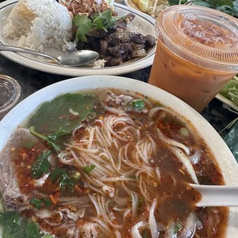 PHO 43 - Updated September 2024 - 1140 Photos & 838 Reviews - 2844 N ...