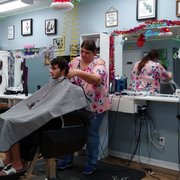 LOOKIN SHARP FAMILY BARBERSHOP - 30 Photos - 6565 West Norvel Bryant ...