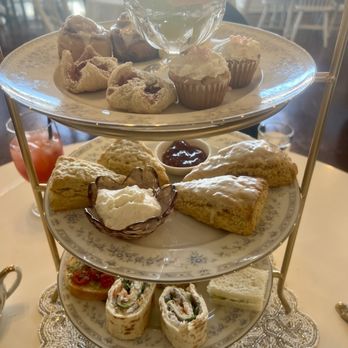 3 ROSES TEA ROOM & GIFTS - Updated September 2025 - 112 Photos & 10 ...