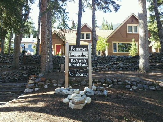 BANFF BOUTIQUE INN - PENSION TANNENHOF - Updated September 2024 - 15 ...