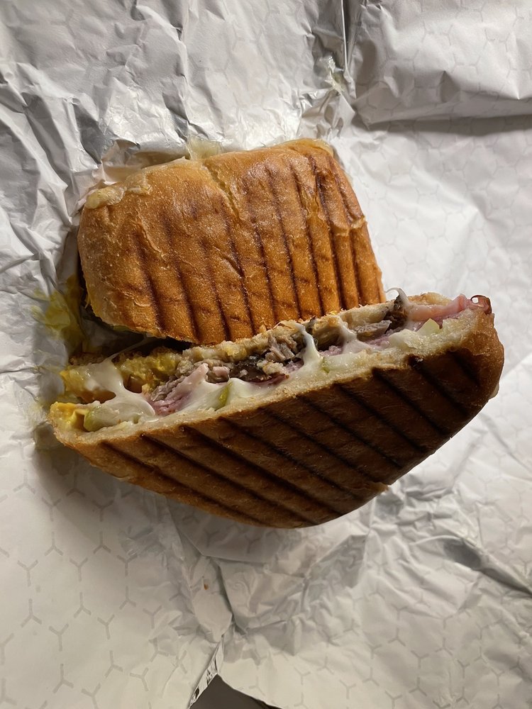 THE STUFFED ROOSTER - Updated November 2024 - 60 Photos & 56 Reviews ...