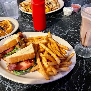 MAGNOLIA DINER - Updated December 2024 - 161 Photos & 233 Reviews ...