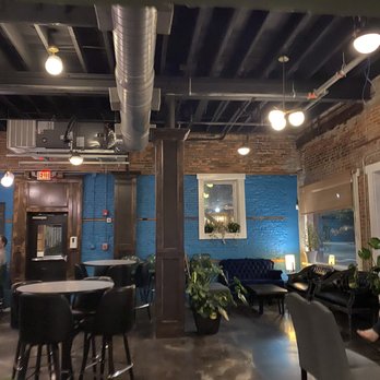 DEAD CROW COMEDY ROOM - Updated January 2026 - 64 Photos & 76 Reviews ...