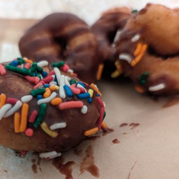 DOUGHNUTTERY - Updated July 2024 - 777 Photos & 582 Reviews - 425 W ...