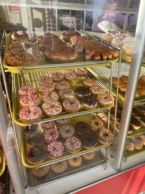 SUN DONUTS - Updated October 2025 - 70 Photos & 34 Reviews - 12540 ...