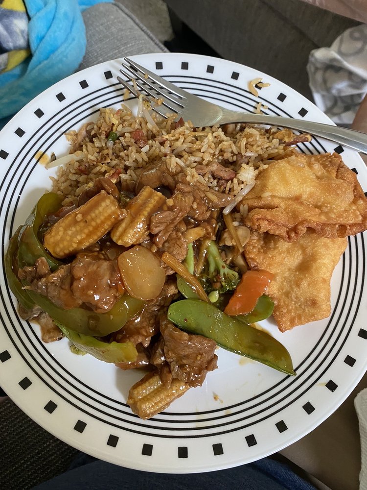 EAST CHINA INN - 61 Photos & 100 Reviews - 915 Oak St, North Aurora ...