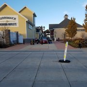 Merrimack Premium Outlets - 119 Photos & 136 Reviews - Outlet Stores ...