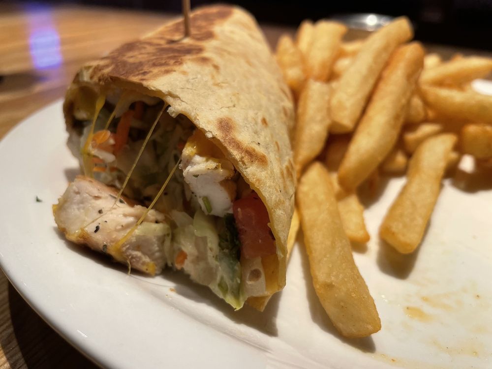 GATOR’S SPORTS BAR & GRILL - Updated August 2025 - 121 Photos & 231 ...