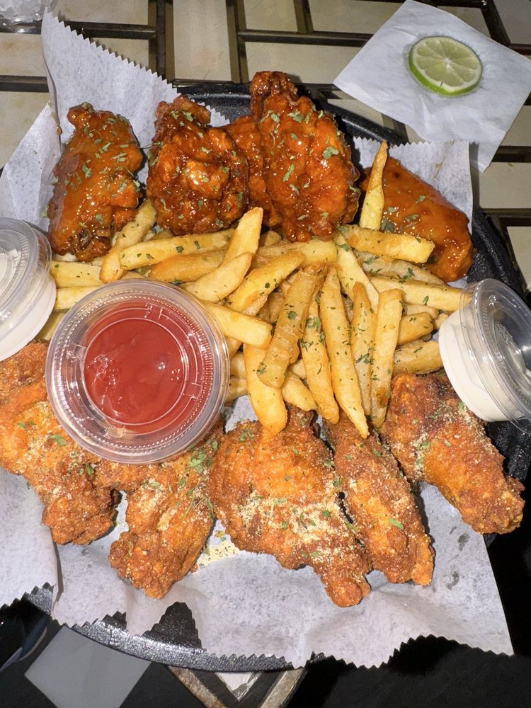 XSCAPE - Updated December 2025 - 41 Photos & 39 Reviews - 12710 Liberty ...