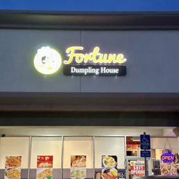 FORTUNE DUMPLING HOUSE - Updated December 2025 - 265 Photos & 71 ...