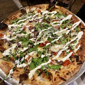 SLICE PIZZA & BREWHOUSE - LAKEVIEW - Updated October 2025 - 619 Photos ...