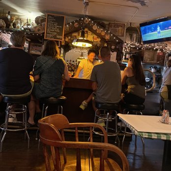 THE EAR INN - Updated August 2024 - 235 Photos & 446 Reviews - 326 ...