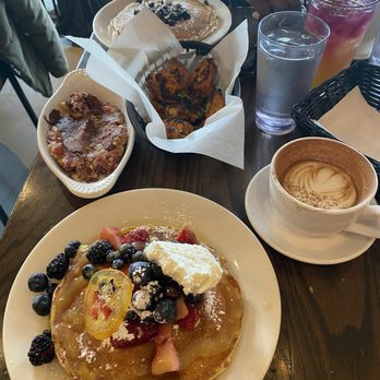 CAFÉ LUNA - Updated September 2024 - 2148 Photos & 1798 Reviews - 612 ...