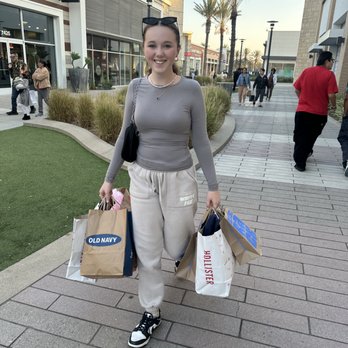 THE OUTLETS AT ORANGE - Updated March 2025 - 896 Photos & 856 Reviews ...