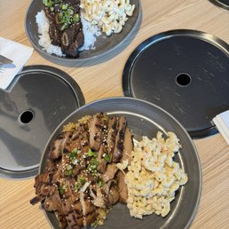 HULA POT - Updated October 2025 - 83 Photos & 103 Reviews - 113 N 4th ...