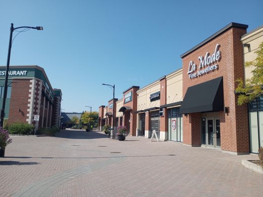 KANATA CENTRUM SHOPPING CENTRE - Updated December 2024 - 22 Photos & 10 ...