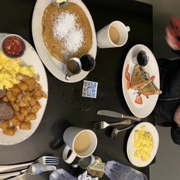 SYRUP DOWNTOWN - Updated July 2024 - 1790 Photos & 1852 Reviews - 999 ...