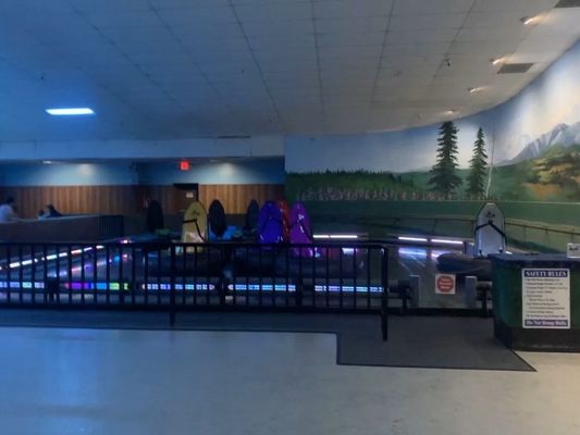 DIMOND SKATELAND - 11 Photos & 38 Reviews - 8100 Homer Dr, Anchorage ...