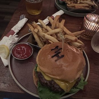 THE MALT HOUSE - Updated May 2025 - 652 Photos & 677 Reviews - 9 Maiden ...