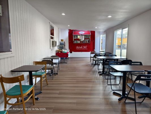 VAN NIEN - Updated December 2025 - 120 Photos & 23 Reviews - 2525 SE ...