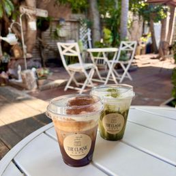 THE CLASSIC CAFE - Updated October 2025 - 935 Photos & 345 Reviews ...