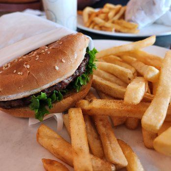 JOHN’S RESTAURANT - 602 Photos & 646 Reviews - 900 N Palm Canyon Dr ...