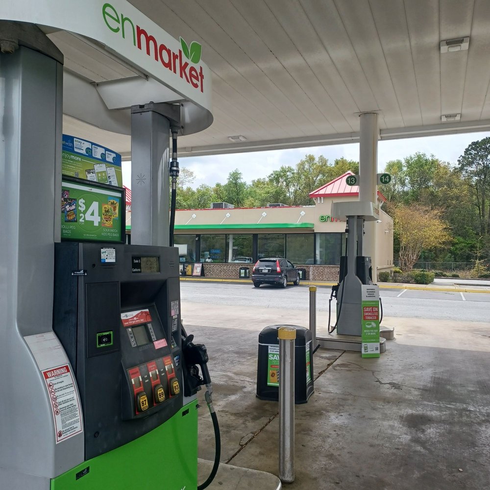 ENMARKET - Updated October 2025 - 14 Photos - 2424 Clark Ave, Albany ...